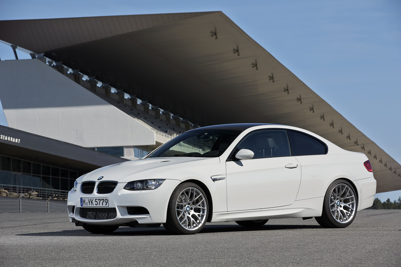 White Remains Most Popular Car Color in 2014 - BimmerFile